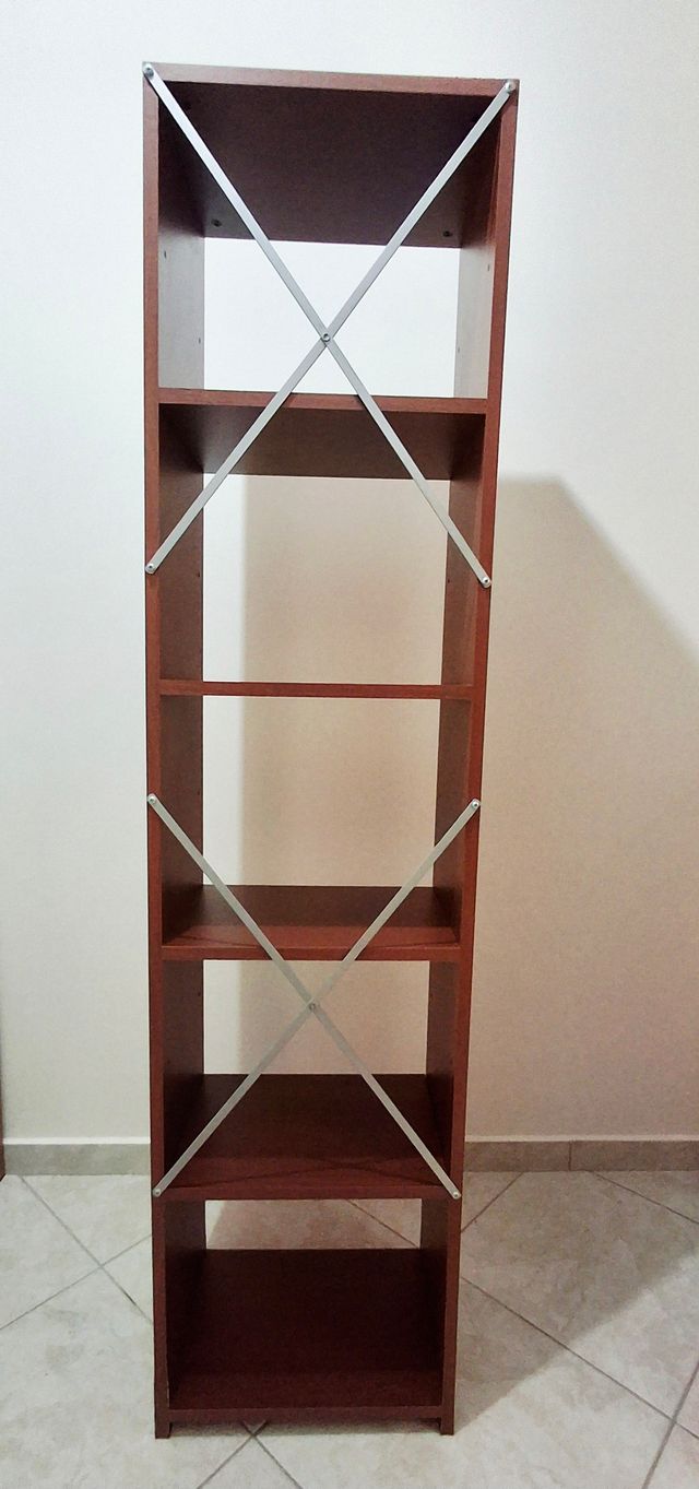 ΠΩΛΕΊΤΑΙ Βιβλιοθηκη / ραφιερα, 4 ραφια , χρώματος καφε,τύπου καρυδι ...