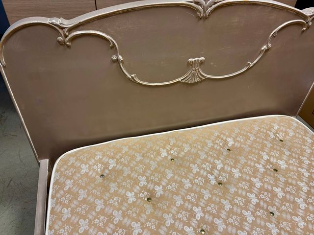 ΣΕΤ κρεβατοκάμαρας, αποτελείται από δύο κομοδίνα με εσωτερικό συρτάρι ...