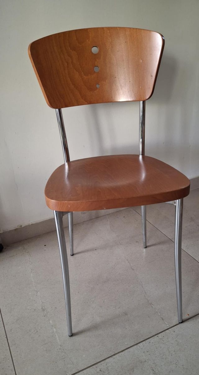 ΚΑΡΕΚΛΕΣ κουζίνας 4 στο σύνολο σε άριστη κατάσταση 10 € η μία, τιμή 10€